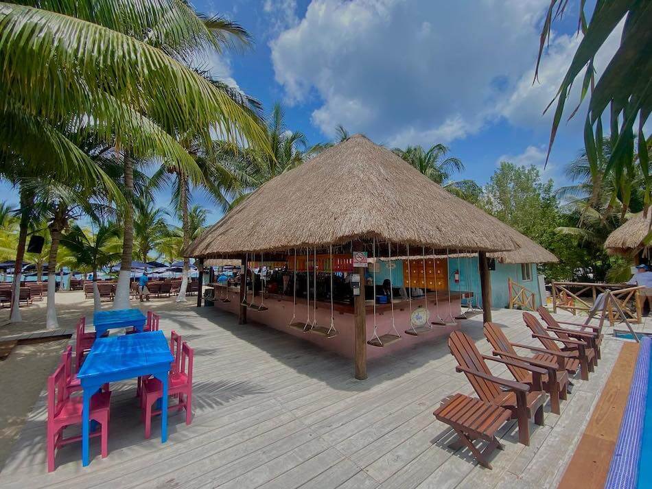 Reserva DAY PASS en Chulas Pool Party and Beach Bar, Day pass en ...